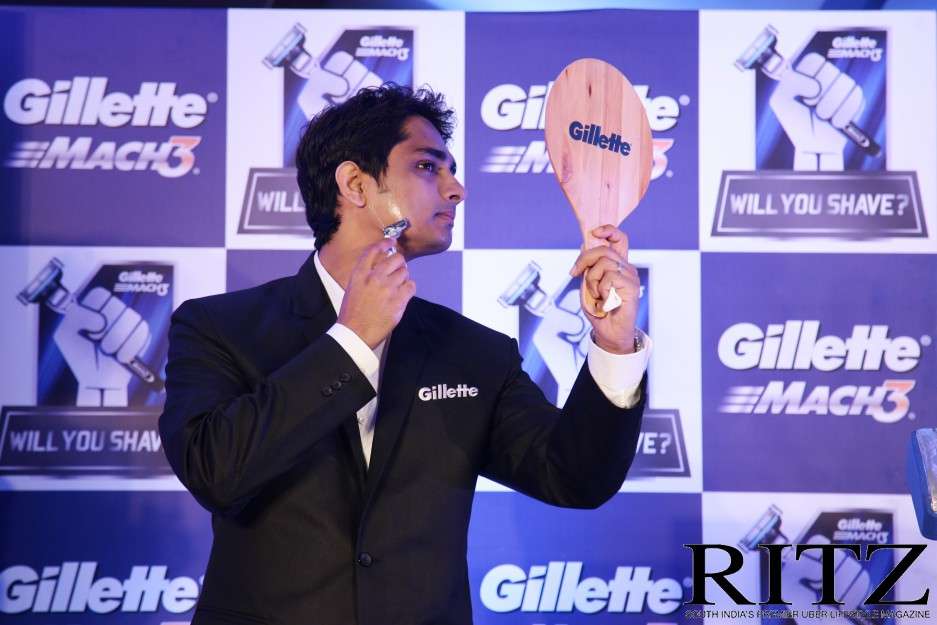 Actor Siddharth & Actress Kriti Sanon launches Gillette Mach3 Turbo (11 ...