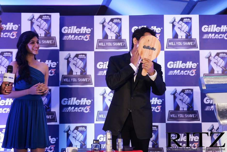 Actor Siddharth & Actress Kriti Sanon launches Gillette Mach3 Turbo (9 ...