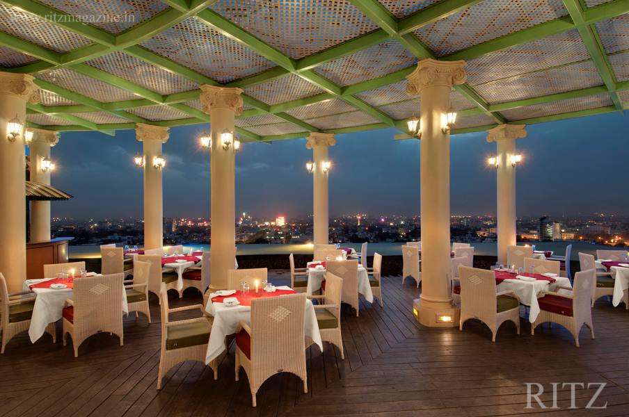 Romantic Celebrations Dinner @ The Crown, The Residency Towers | RITZ