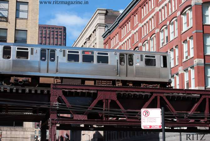 Chicago is Turning Its Train System Into a Moving Library | RITZ