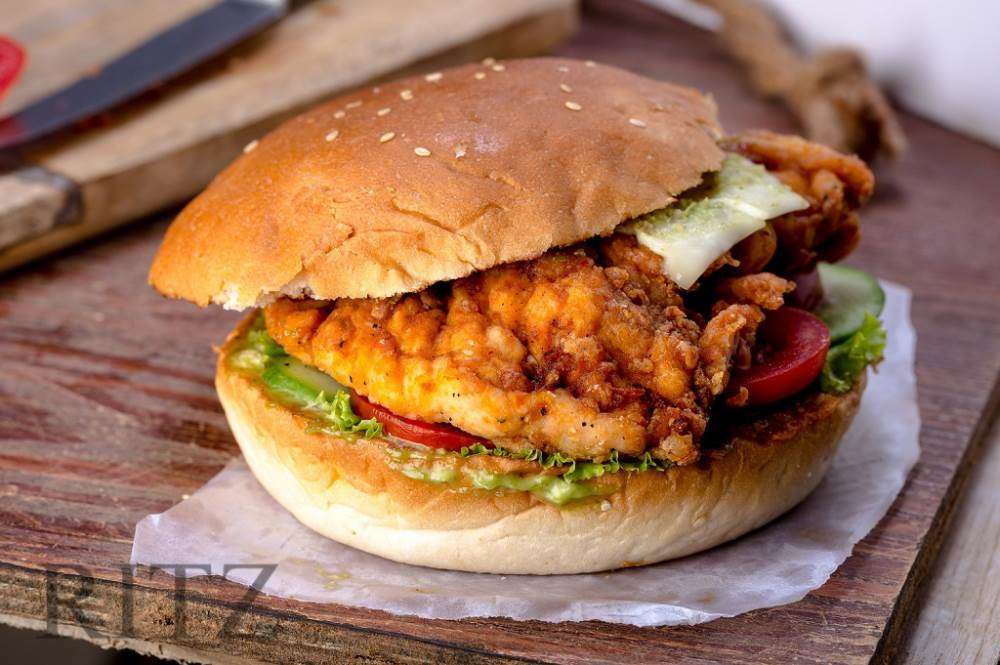 5 ways to celebrate Burger Day | RITZ