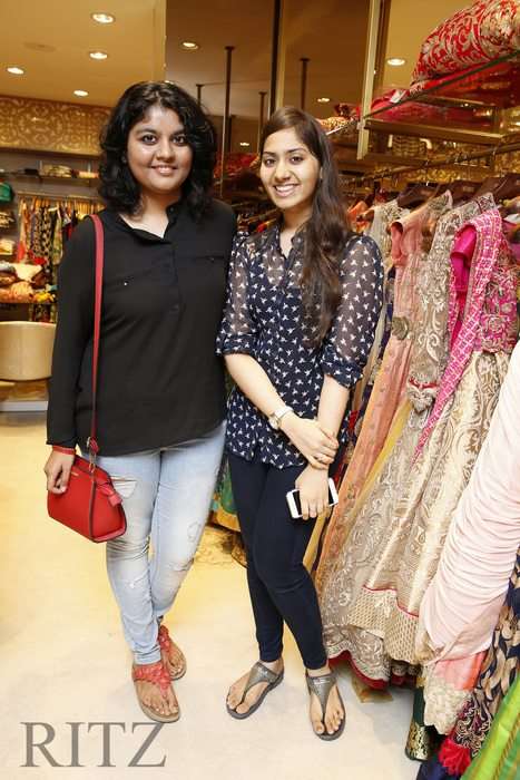 Neerus Chennai Sale Clothing Stores Offers Numbers Discounts Shops ...