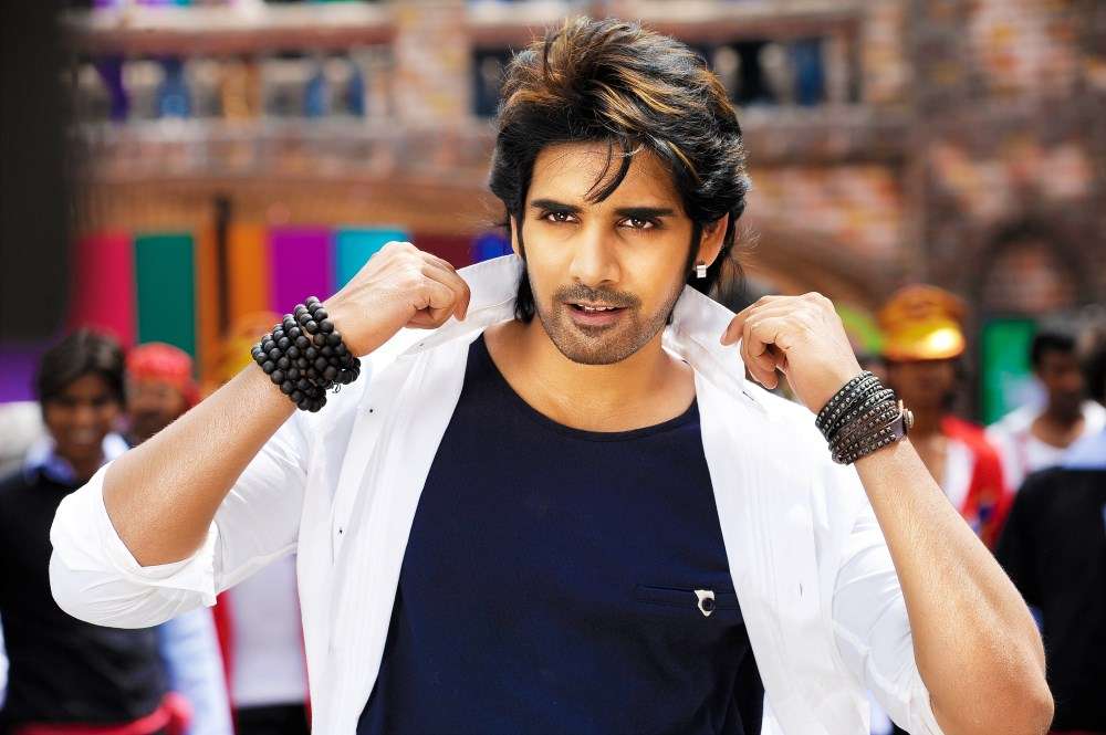 Sushanth’s Aatadukundam Raa Theatrical Trailer | RITZ
