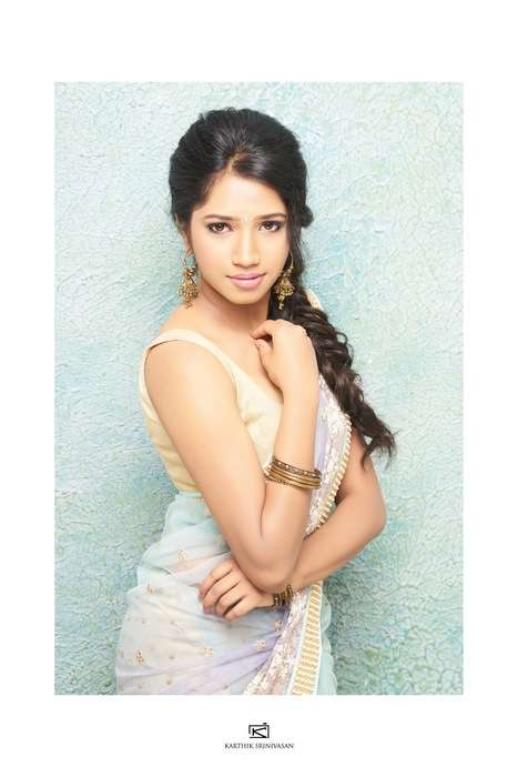 Natasha Yadav (3) | RITZ