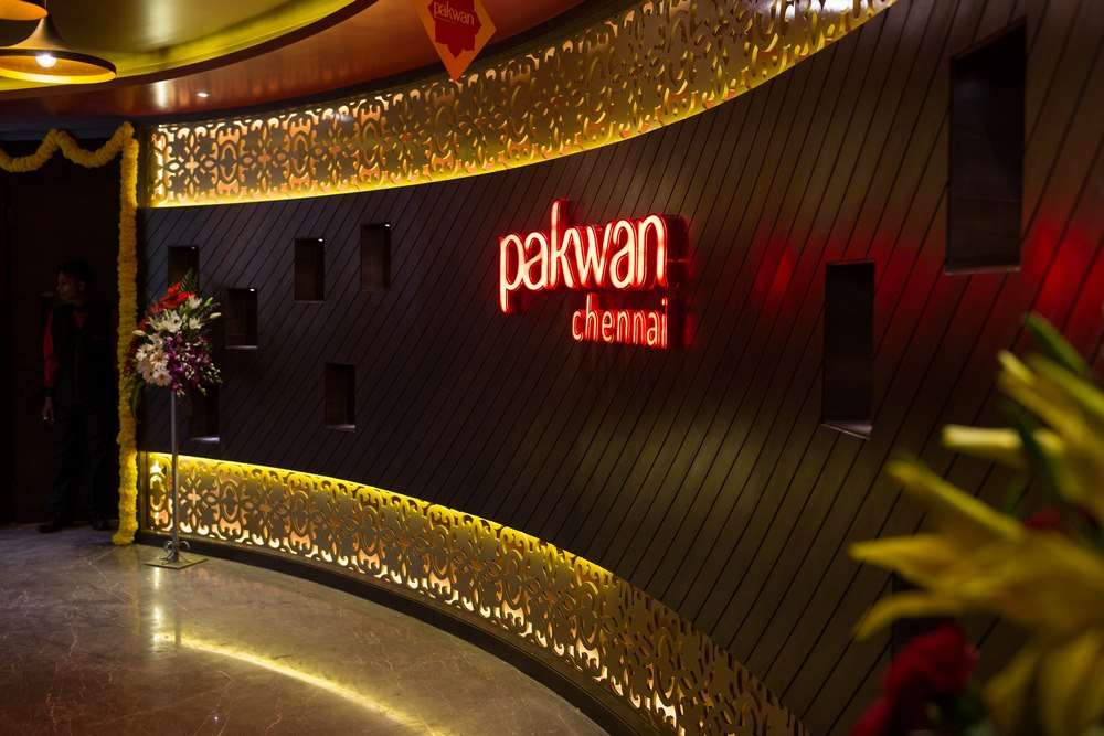Royal Dining Restaurant PAKWAN (2) | RITZ