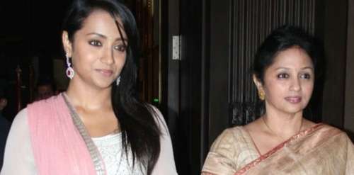 Actress Trisha hospitalized? Mother Uma Krishnan explains | RITZ