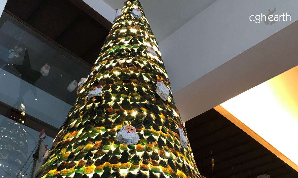 An Eco friendly Christmas Tree Made Out Of Shells! | RITZ