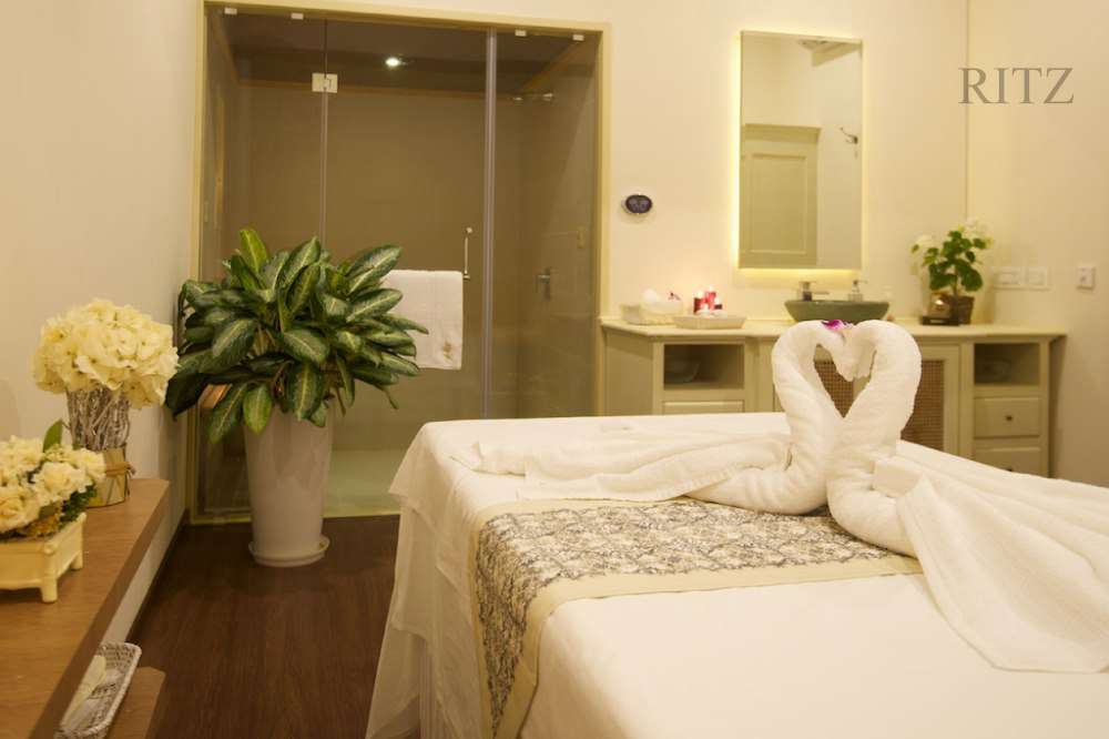 Make Your Skin Glow: The Palms Spa | RITZ