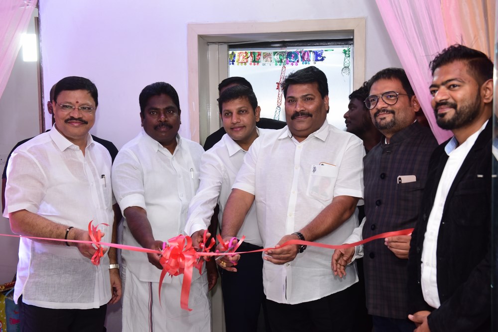 Fanzart Designer Fans Launched India’s Single Largest Luxury Fan Store ...