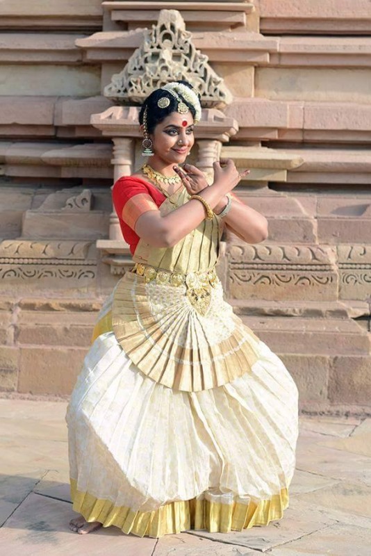 Methil Devika (2) | RITZ