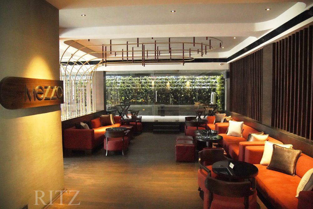 The Night Is Sill Young At Mezzo Lounge, Kochi! | RITZ