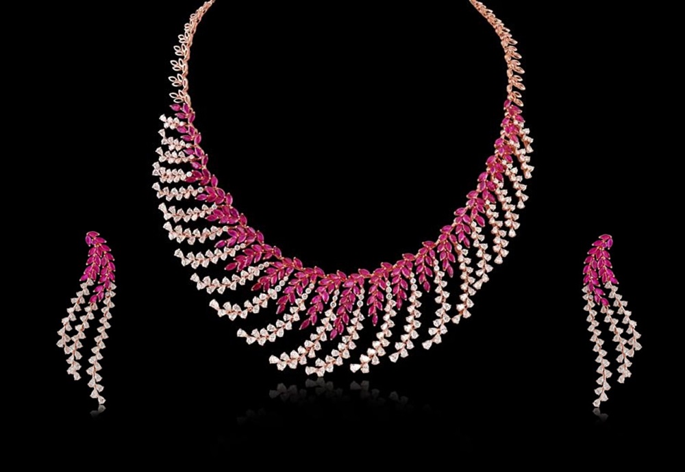 AVR Swarna Mahal Jewellers at Duchess Utsav | RITZ