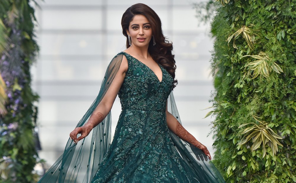 Neha Pendse’s Engagement Look In Kalki Fashion | RITZ