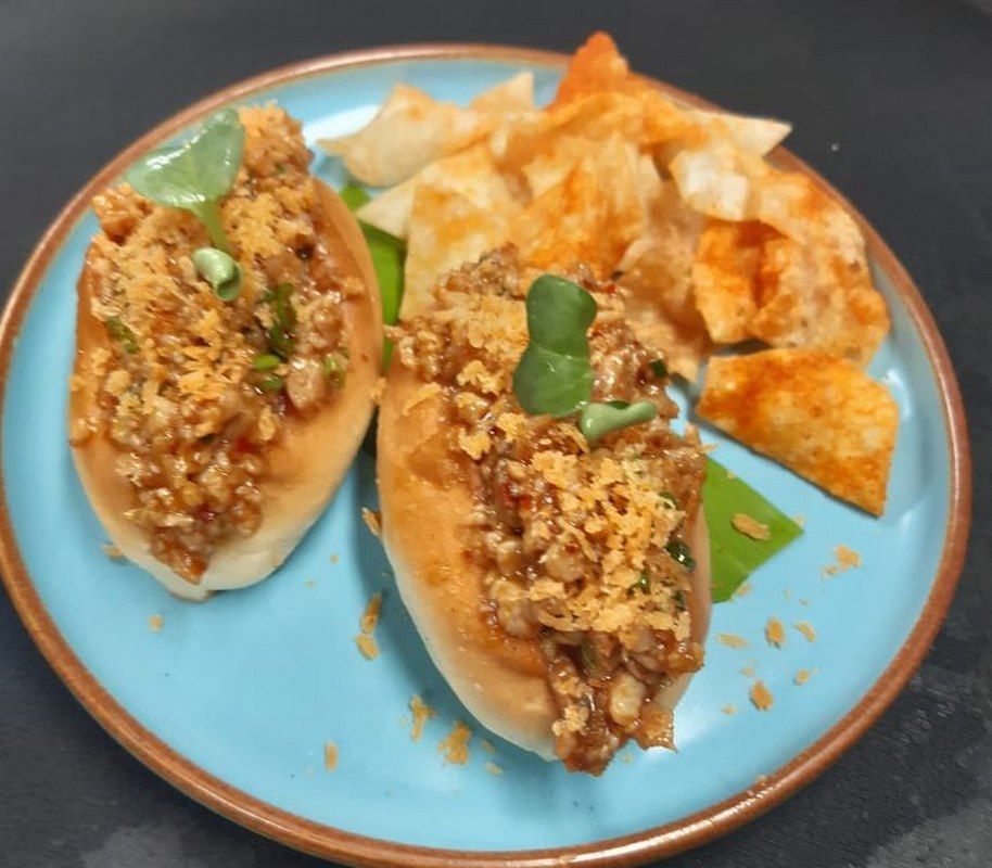 Spicy sesame coated Katzu Bao | RITZ