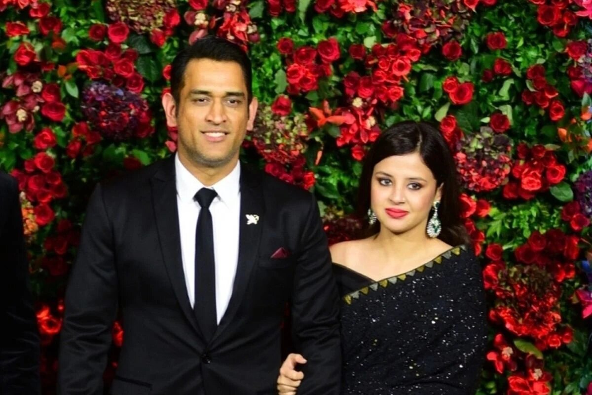 MS Dhoni And Sakshi Dhoni Celebrates 10 Years Of Togetherness | RITZ