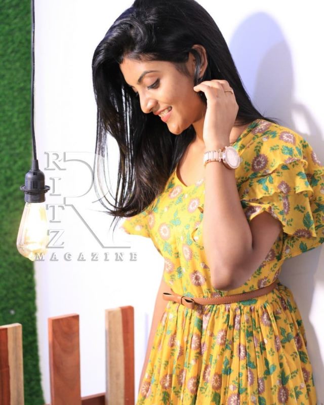 Nivedhithaa Sathish Latest Photoshoot Pictures | RITZ