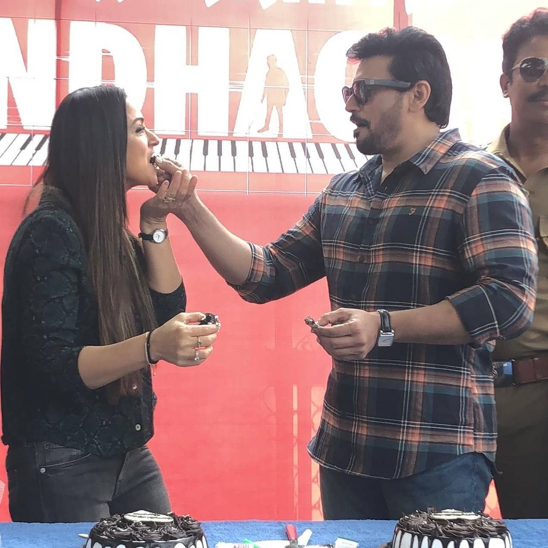 Prashanth And Simran Celebrate Their Birthdays On The Sets Of Andhagan ...