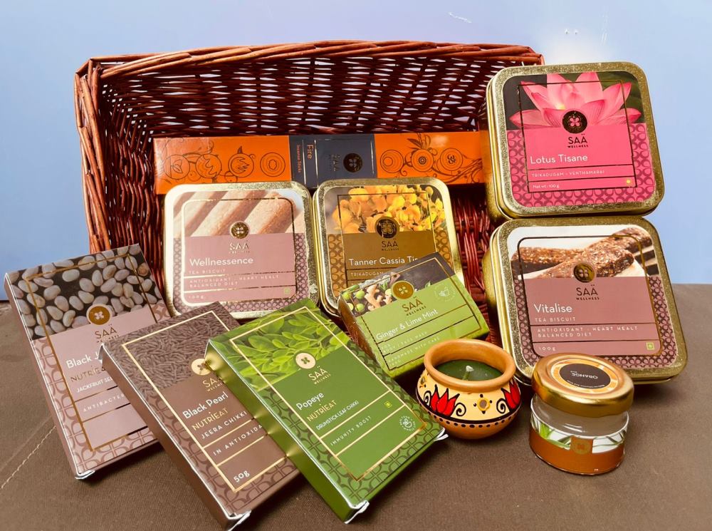 Bring In The Christmas Cheer With SYNCK’s Iconic ‘Luxury Hampers’ | RITZ