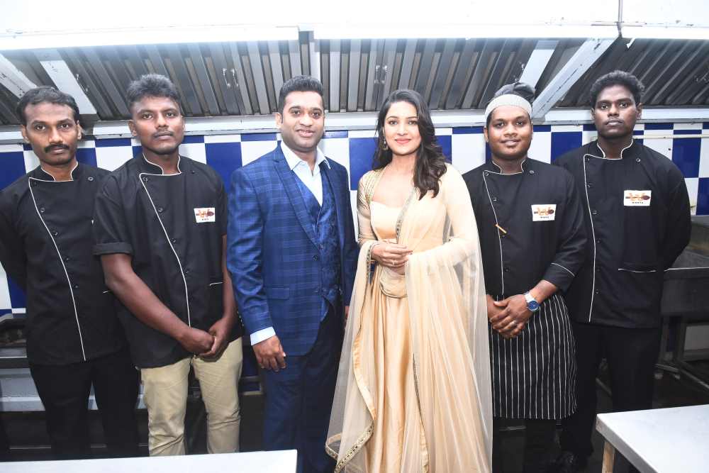 Actress Vani Bhojan Inaugurates Wootu Weight Loss & Nutrition Clinic | RITZ