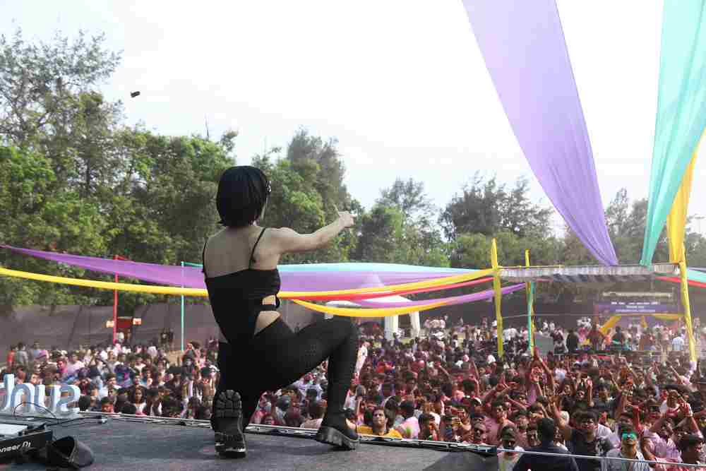 Sunburn Holi weekend with DJ Mari Ferrari | RITZ