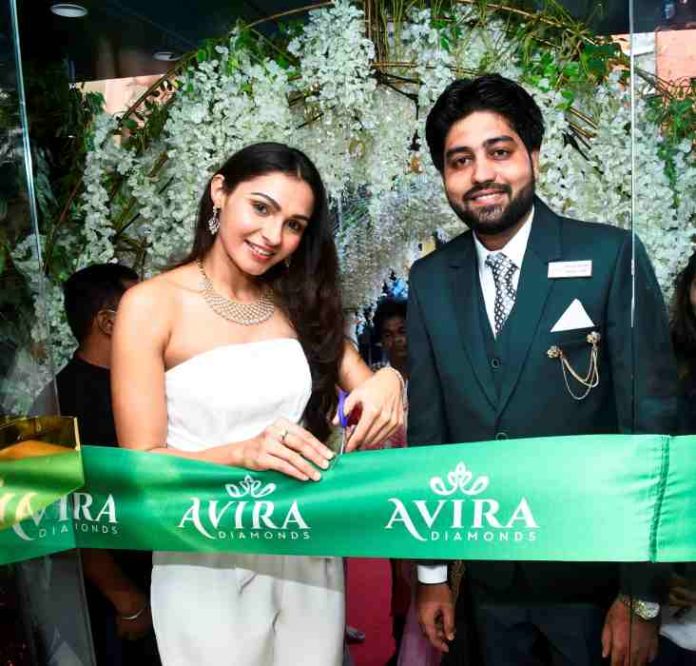 Actress Andrea Jeremiah inaugurates the first store of Avira Diamonds ...