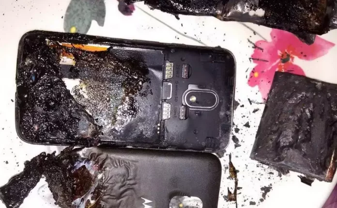 Man from Kerala suffers injuries when his mobile phone kept in pocket ...