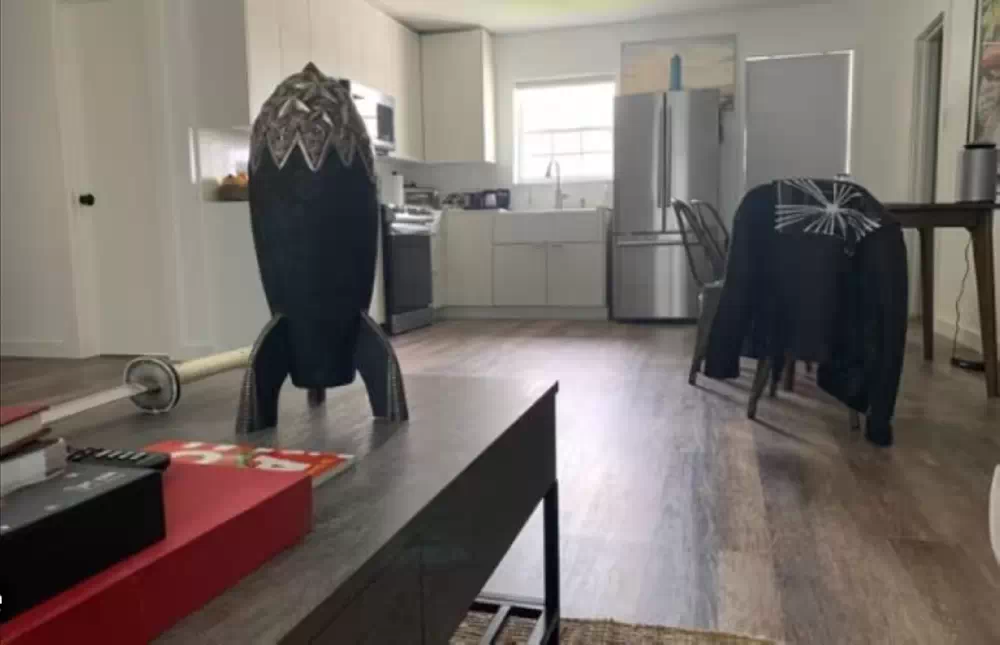 Author of Elon Musk’s biography shares unseen photos of Musk’s house | RITZ