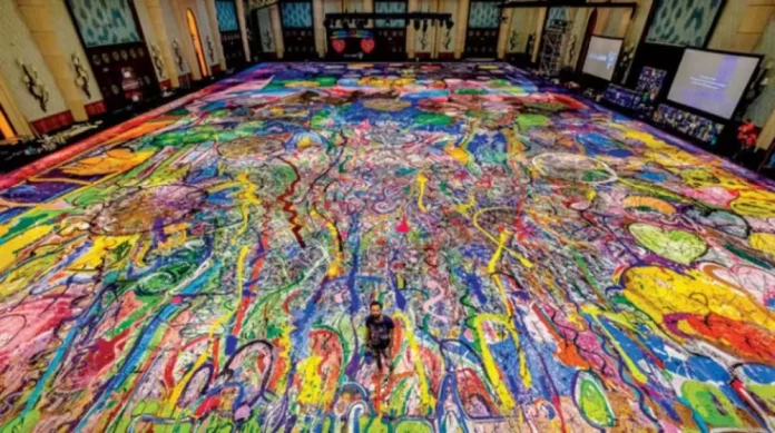 Artist gets in the Guinness Book of World Records for world’s longest ...